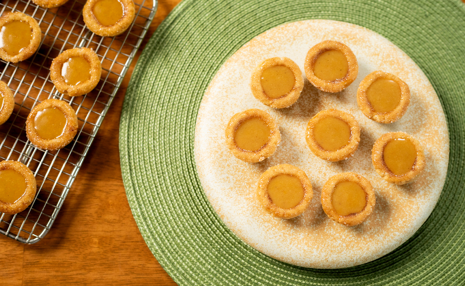 Sweet Tamarind Cookie Tartlets (คุกกี้ทาร์ตมะขามแก้ว)