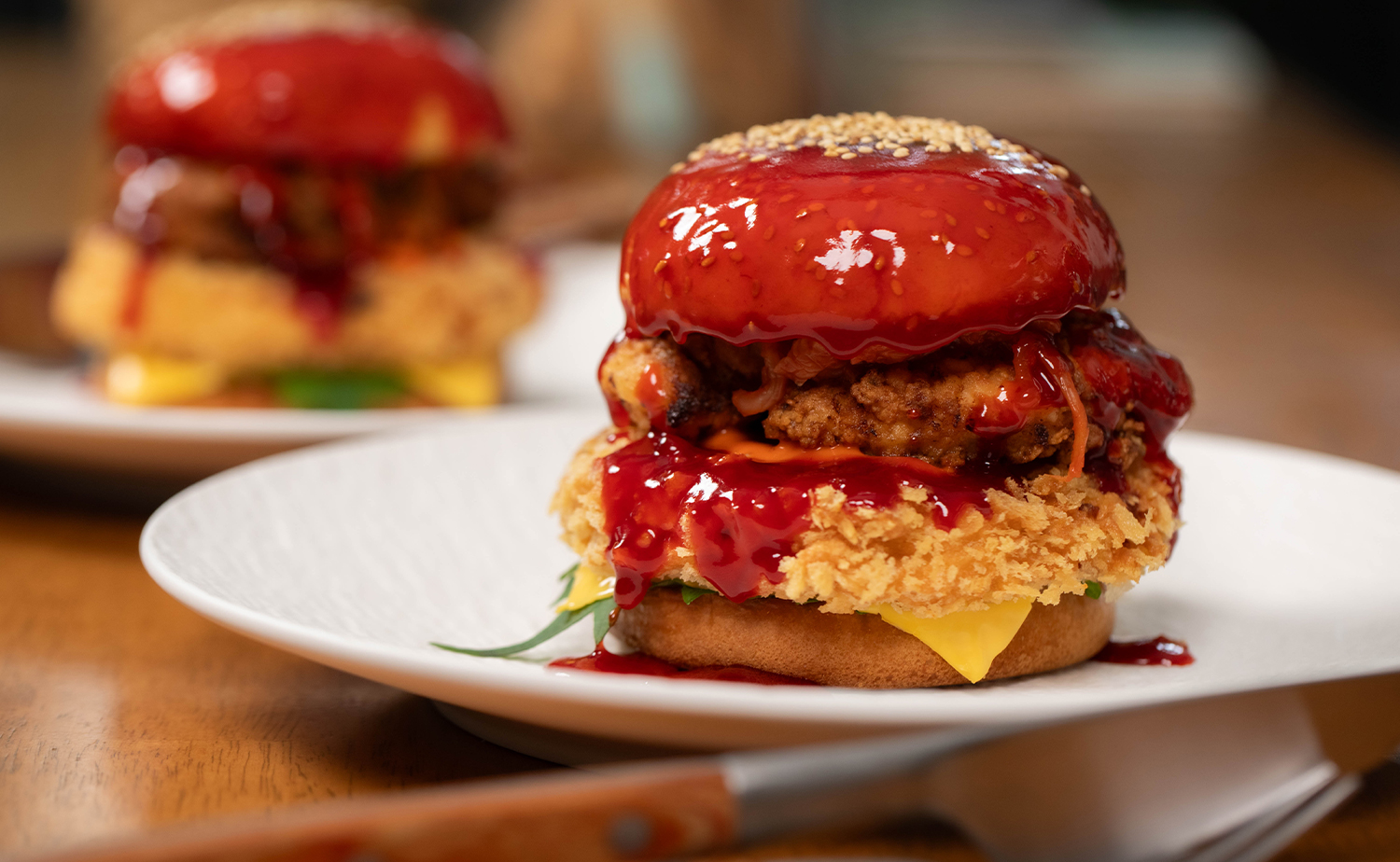 Korean Kick Chicken Burger (โคเรียนคิกชิกเก้นเบอร์เกอร์)