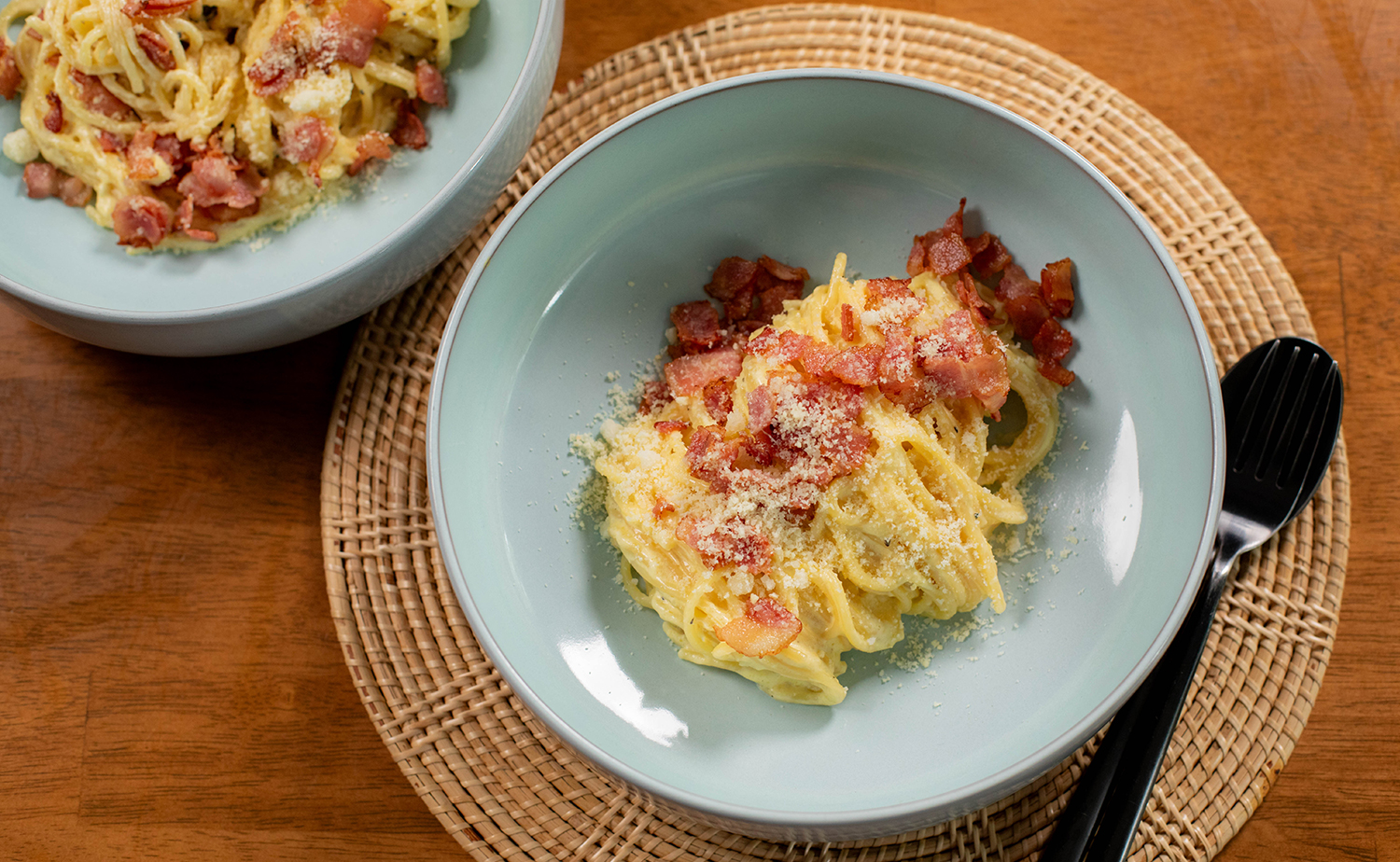 Café-style Carbonara Pasta (พาสต้าคาร์โบนาร่าสไตล์คาเฟ่)