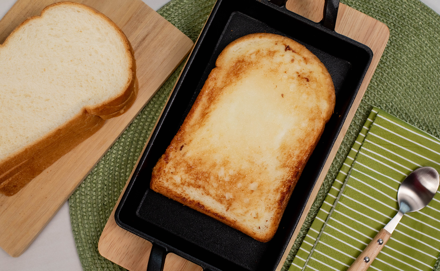 Milk Toast (มิลค์โทสต์)