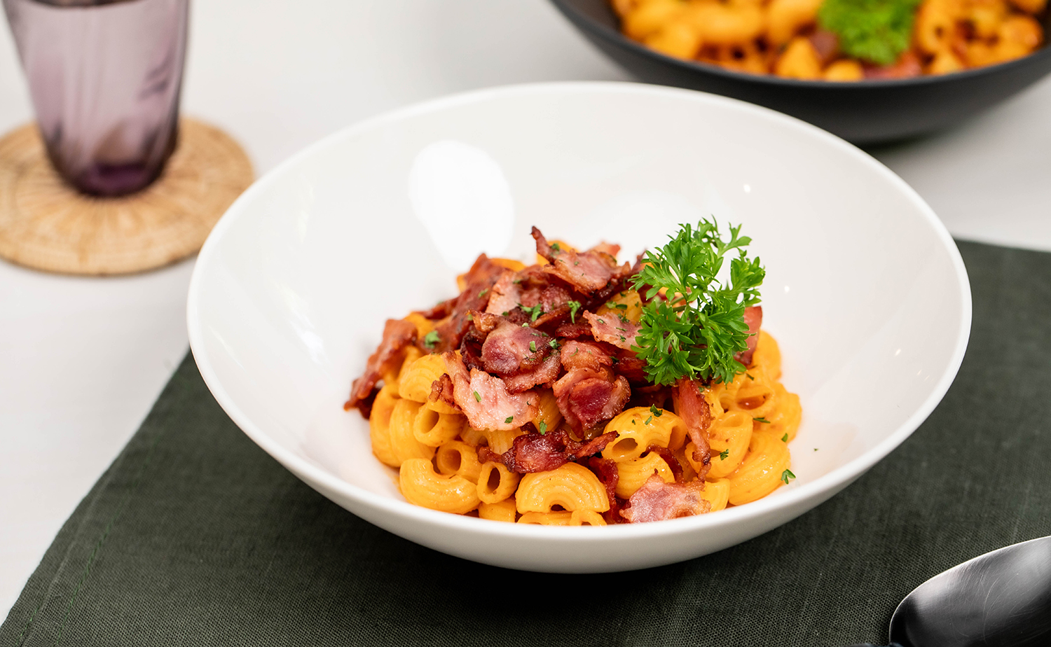 Bacon Macaroni with Tomato Sauce (มักกะโรนีเบคอนในซอสมะเขือเทศ)
