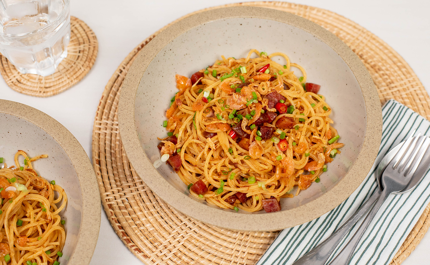 Spicy XO Spaghetti with Lap Cheong & Crispy Shrimp (สปาเก็ตตี้ผัดซอส ...