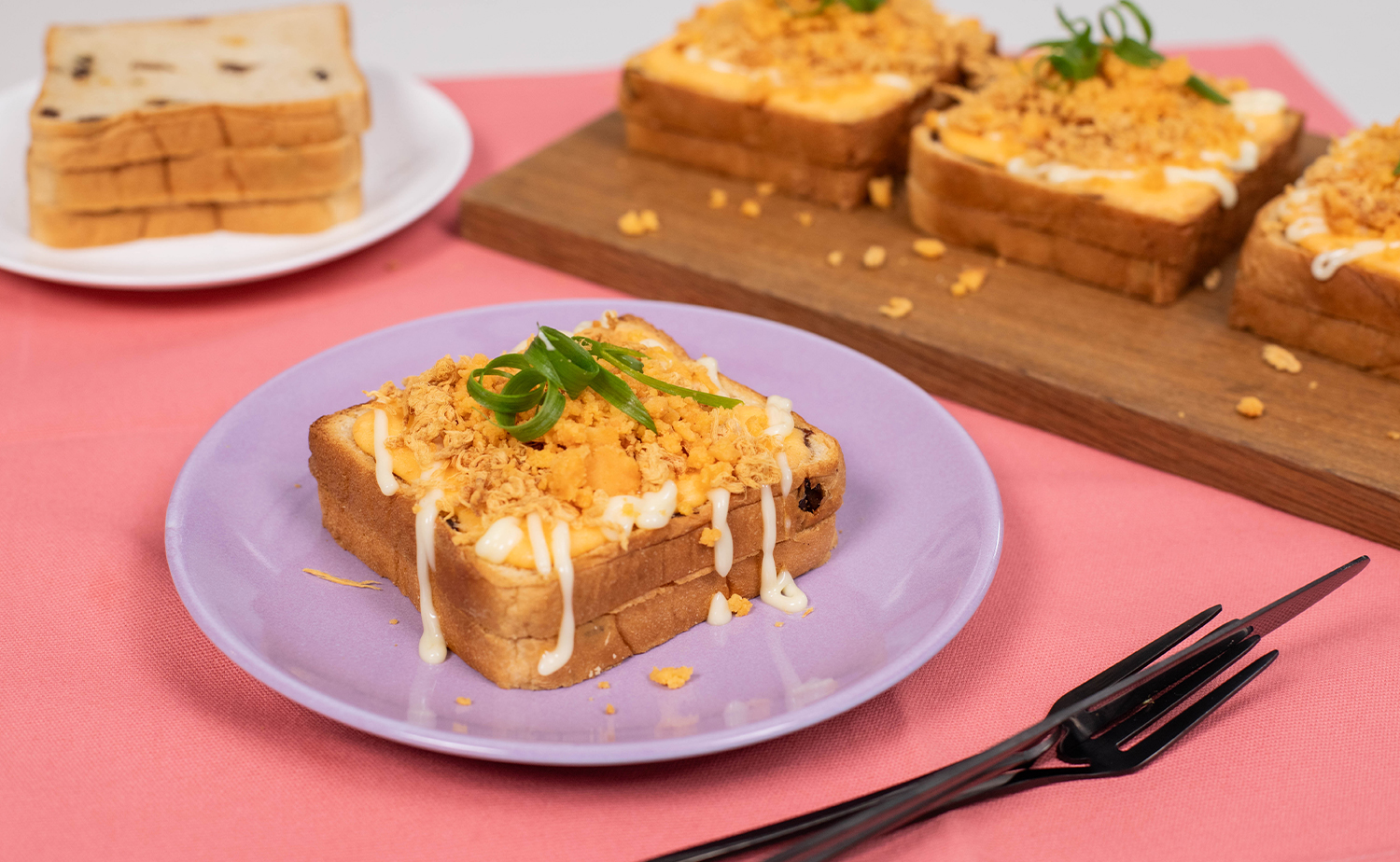 Salted Egg & Pork Floss Cheese Sandwich (ชีสแซนด์วิชไข่เค็มหมูหยอง)