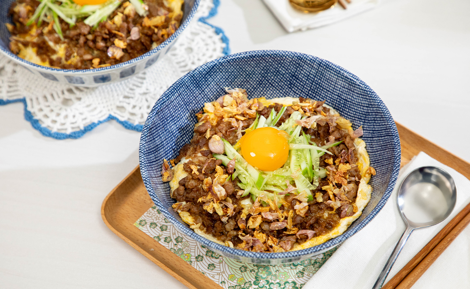 Fish Sauce Fried Rice with Garlic Pork Egg (ข้าวผัดน้ำปลาหน้าไข่หมูสับ ...