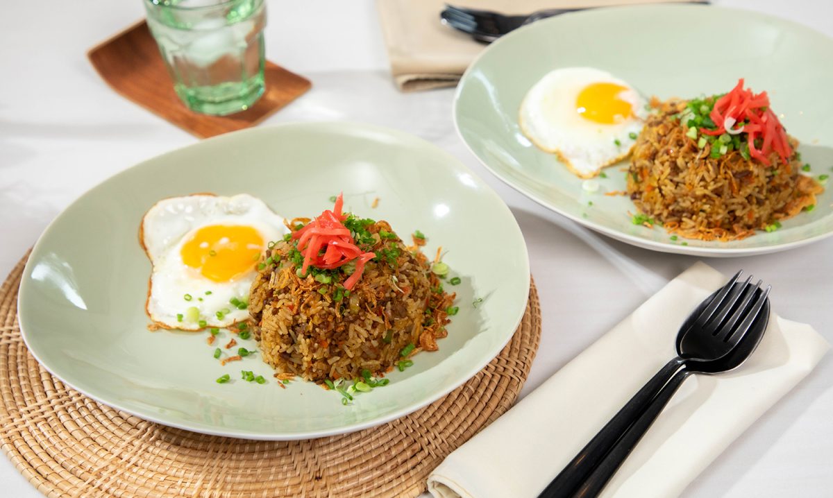 Japanese Curry Beef Fried Rice (ข้าวผัดเนื้อผงกะหรี่ญี่ปุ่น)