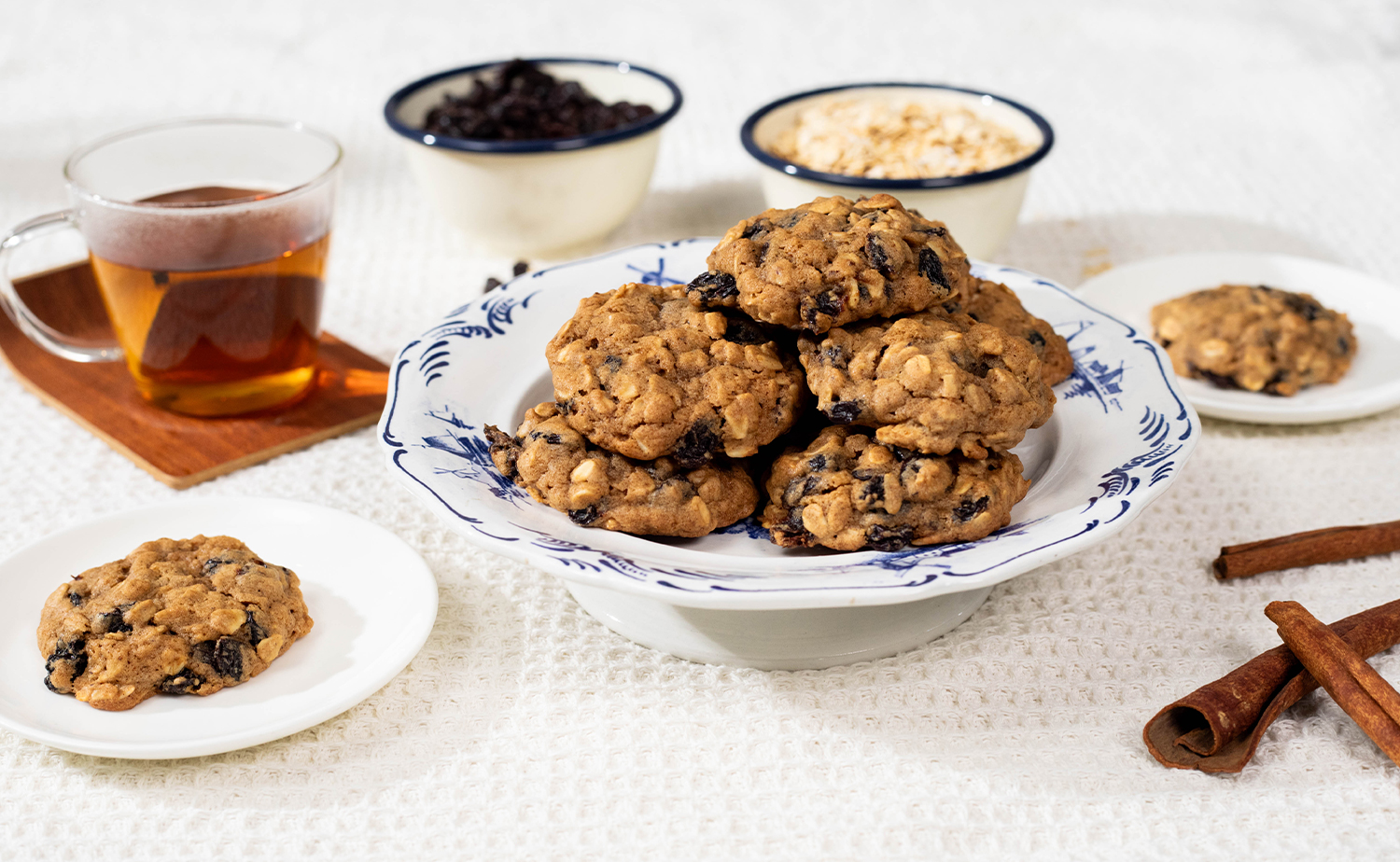 Old-Fashioned Oatmeal Cookies (คุกกี้โอ๊ตสไตล์ดั้งเดิม)